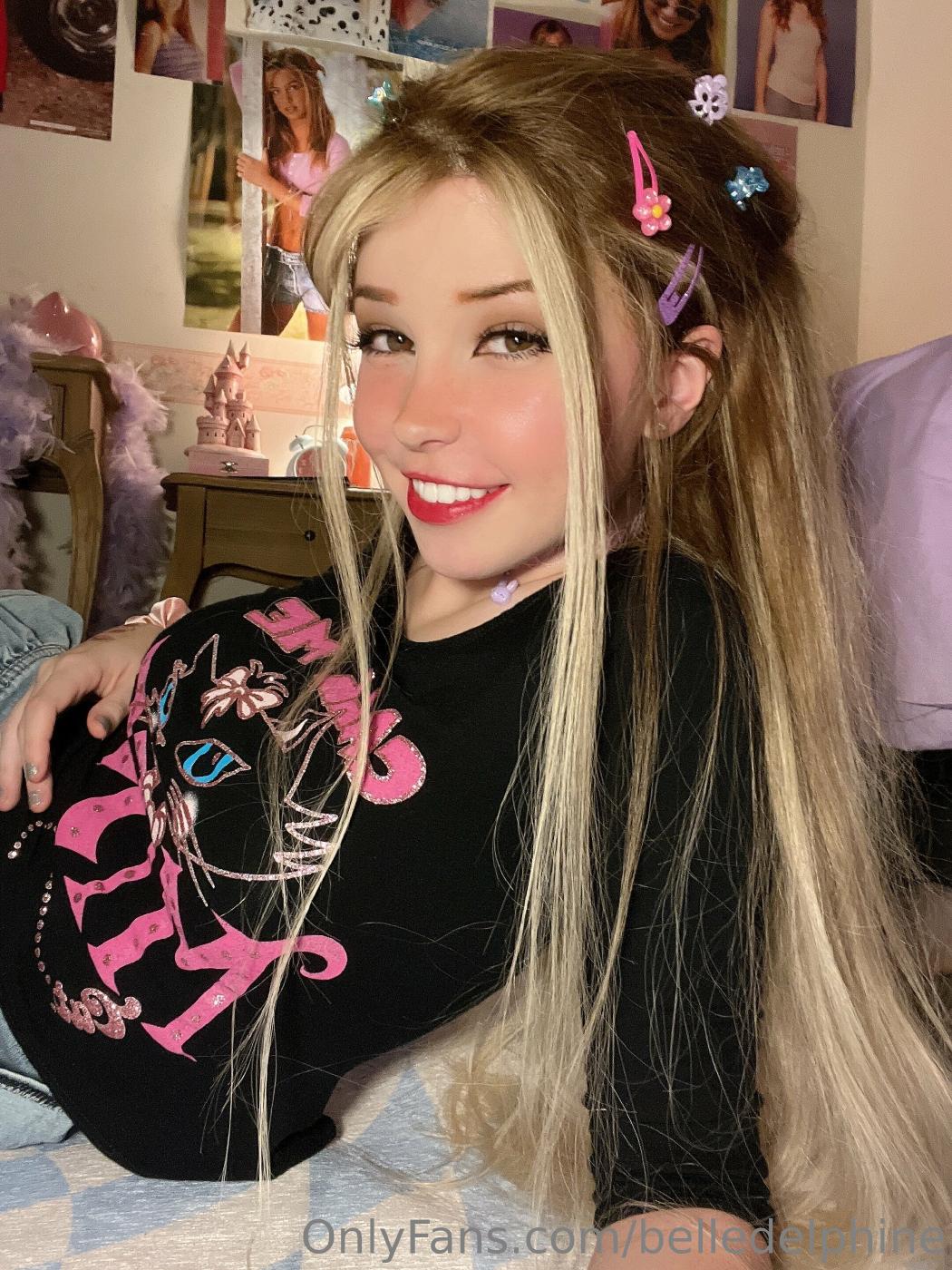 Belle Delphine Of Belle Delphine Nude Nostalgia Quest Onlyfans Video Leaked 13 Porno Foto 