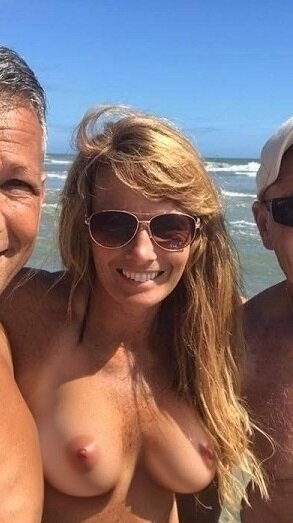 Nude Beach Fun Porno Foto Eporner
